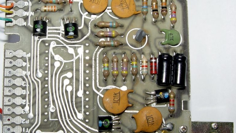 How do PCBs Work | Ponoko