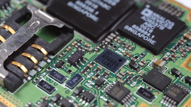 How do PCBs Work | Ponoko